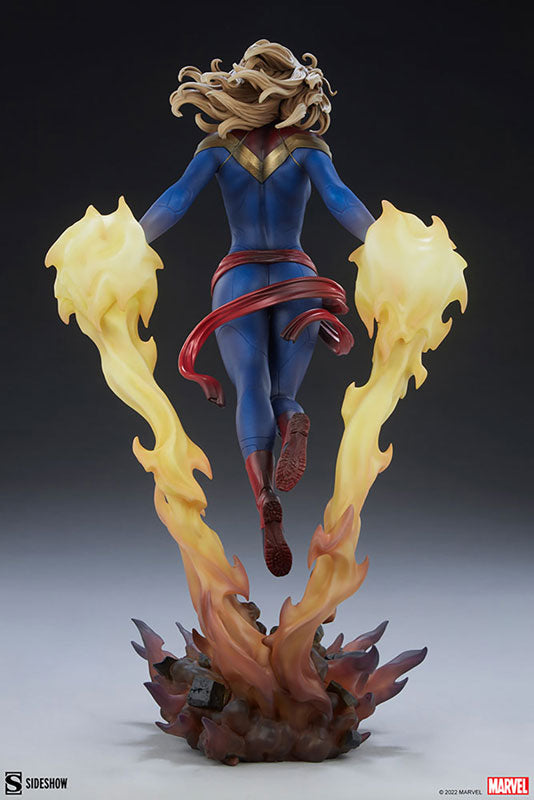 "Marvel Comics" Premium Format Figure Captain Marvel (Sparkle Fist ...
