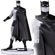 Batman - Batman Black & White Statue: Darwin Cook 2nd Edition - Solaris ...