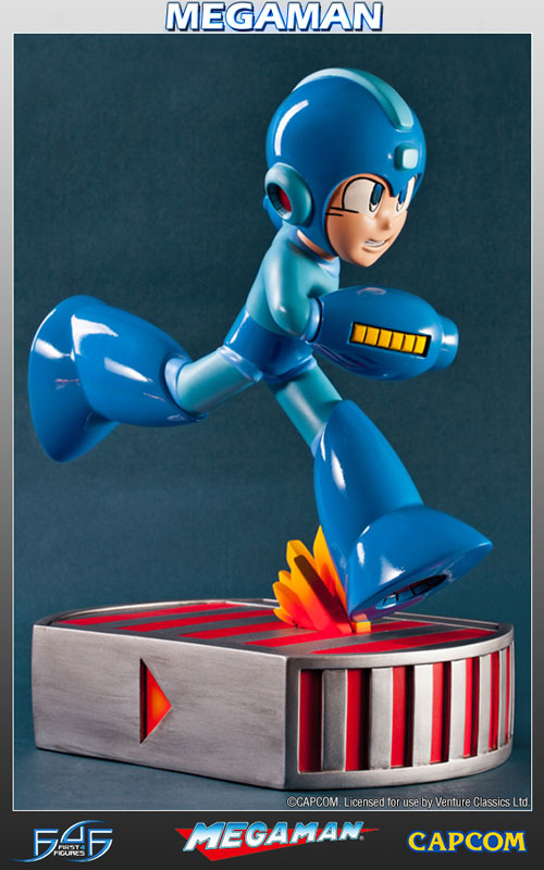 "Mega Man 2" Running Mega Man 13 inch Statue - Solaris Japan