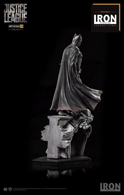 Justice League - Batman Deluxe 1/10 Art Scale Statue - Solaris Japan