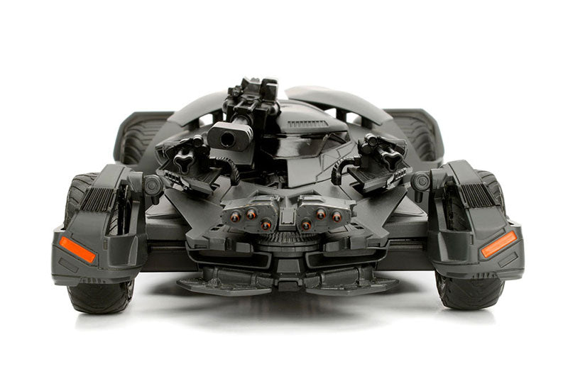 "DC Comics" 1/24 Scale, Diecast Vehicle Batmobile & Batman [Movie "Jus ...