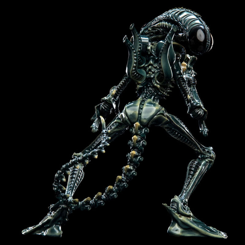Mini Epics/ Aliens: Alien Warrior PVC - Solaris Japan